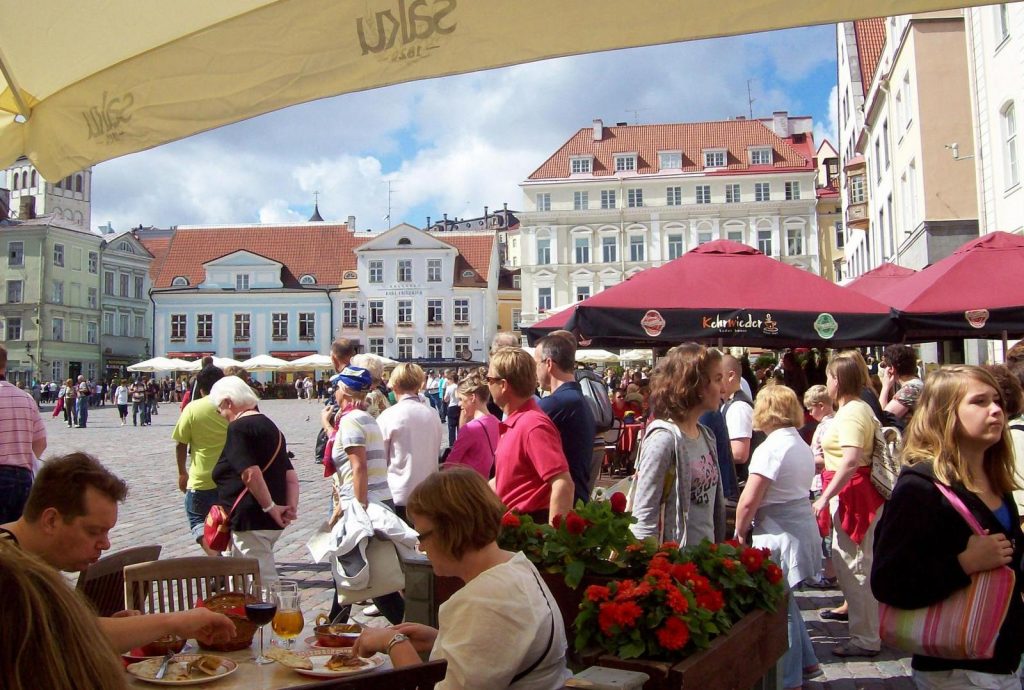 Tallinn - die alte Hansestadt Reval - to eighty countries Städtereisen
